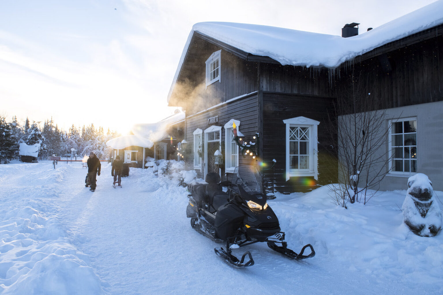 Snowmobile safaris at Levi - Kinos Safaris